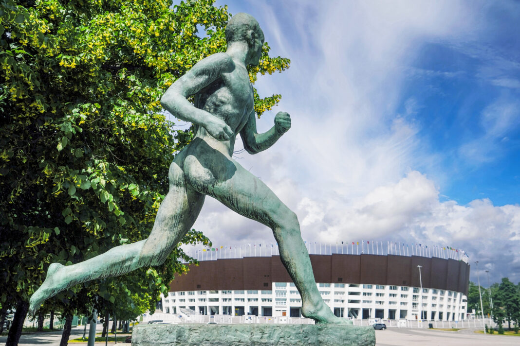5 Must-See Statues in Helsinki – From National Heroes to Granite Giants ...